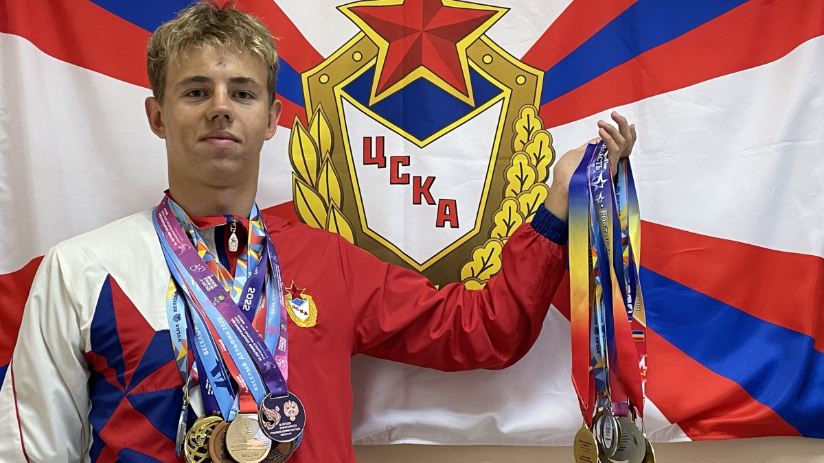 ВОСПИТАННИКУ РОСТОВСКОЙ СПОРТИВНОЙ ШКОЛЫ ФИЛИАЛА ЦСКА ВРУЧИЛИ